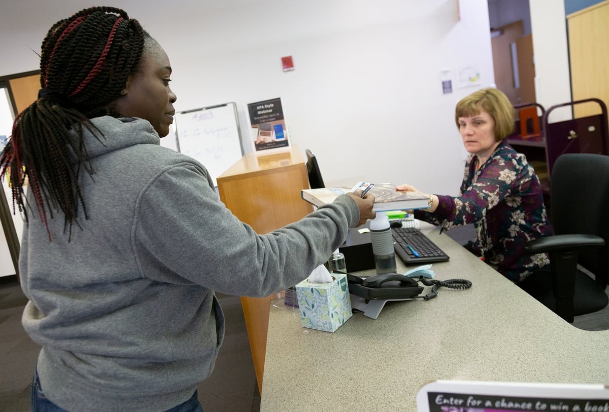 10 Ways JJC Students, Community Members Can Utilize the Library’s Services